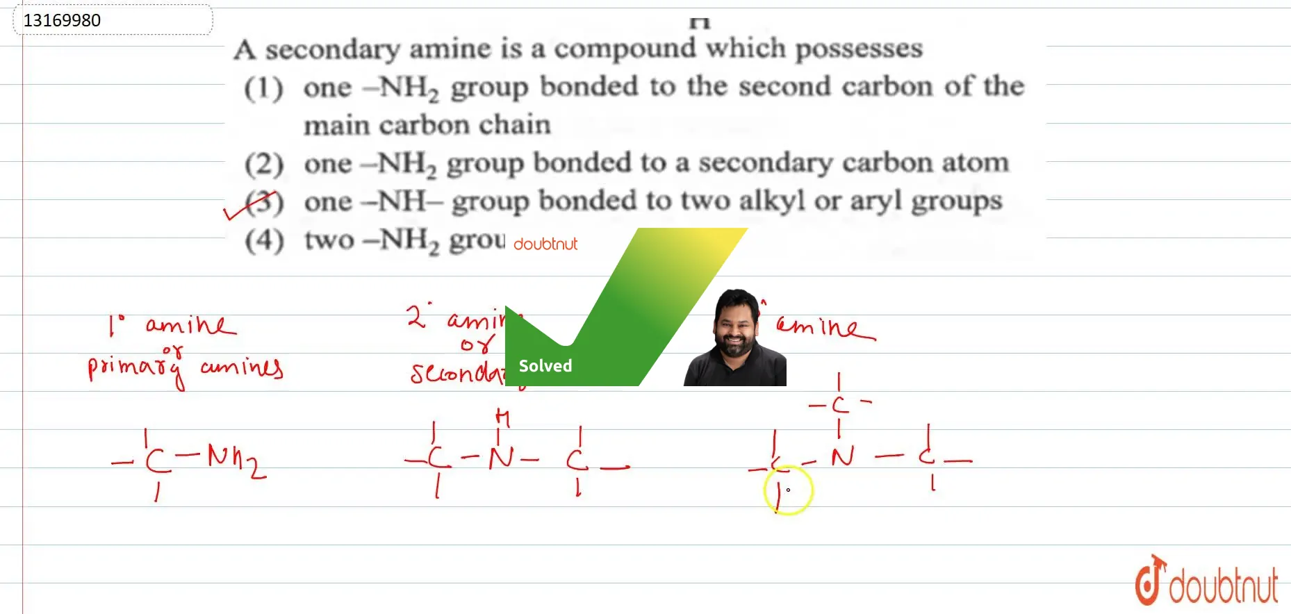compound with an -NH2 group on the carbon atom in number 2 position